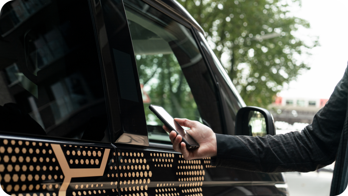 Volkswagen and Uber launch long-term strategic partnership to deploy ...